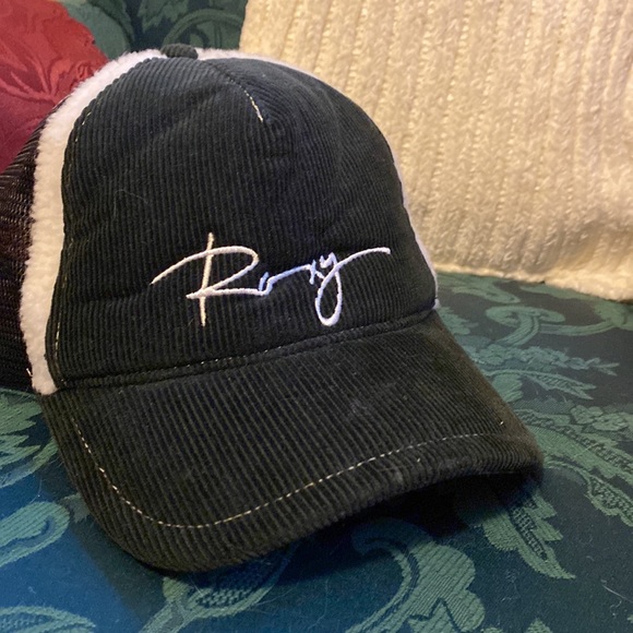 Roxy | Accessories | Roxy Corduroy Hat Black And White | Poshmark